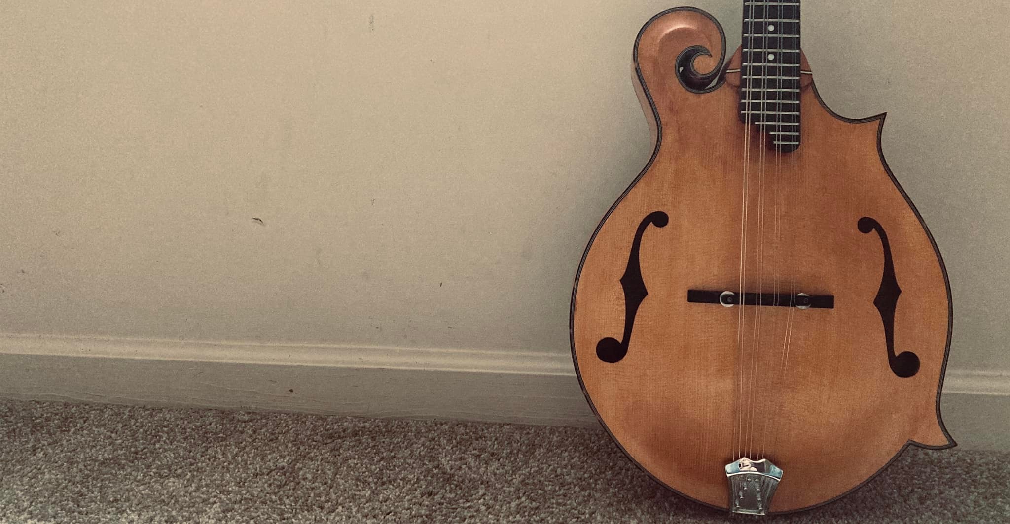 Micawber Mandolins – American Roots Mandolins